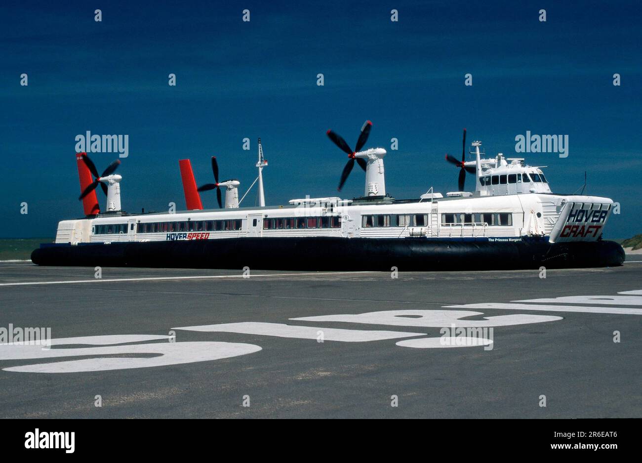 Hover craft calais france hi-res stock photography and images - Alamy