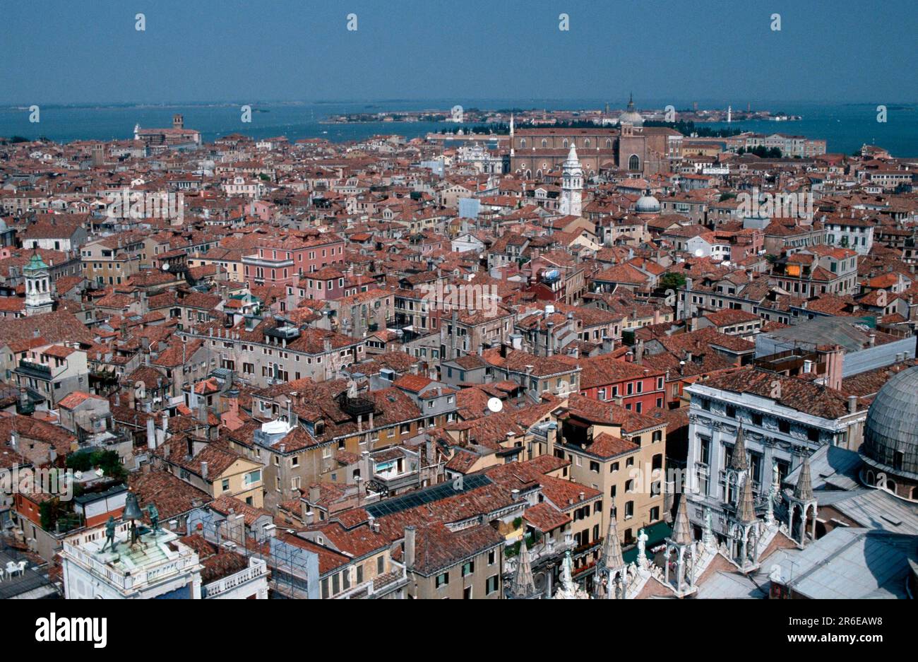 The horizontal angle of view hi-res stock photography and images - Alamy