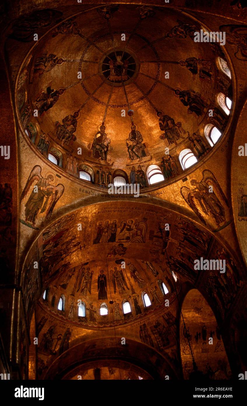 Doomed ceiling of the Marcus Cathedral, Venice, Italy, Gilded dome ...