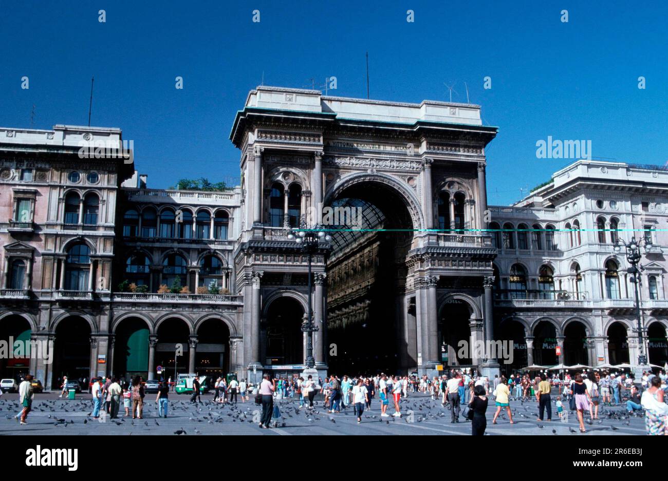 Square Piazza del Duomo with shopping centre Galleria Vittorio Emanuele ...