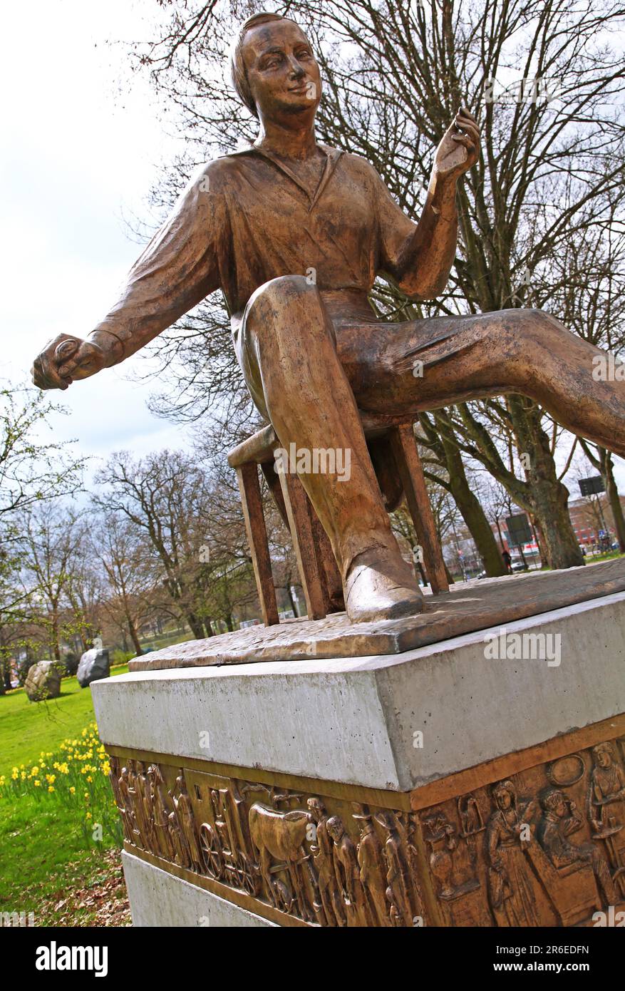 Heinrich Heine Monument, Bremen, Germany, statue of Heinrich Heine ...