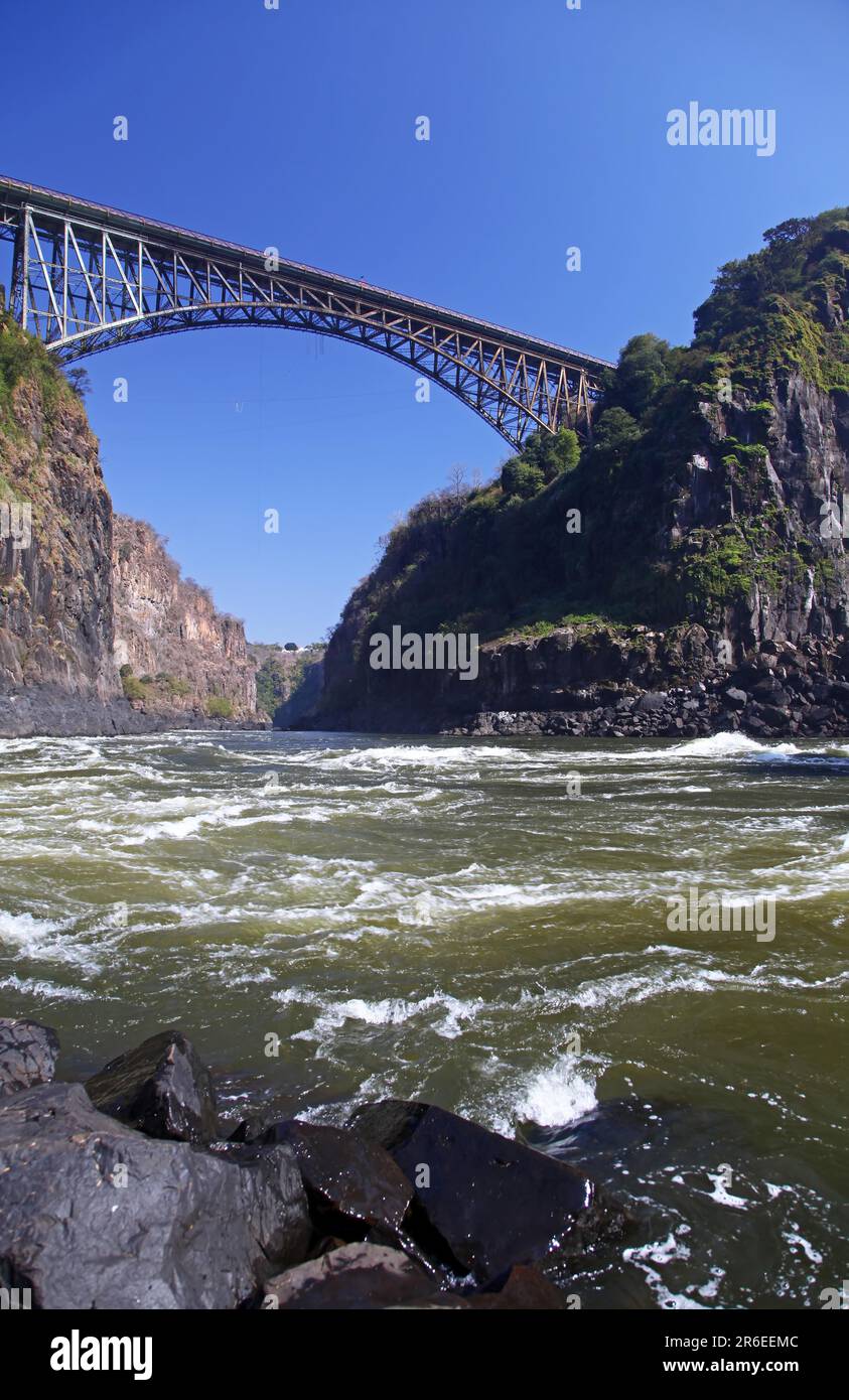 Bungee jump victoria falls zimbabwe hi-res stock photography and images ...