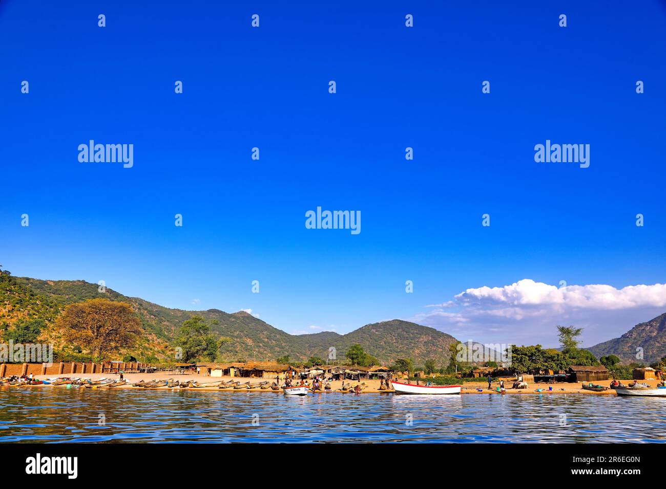 Leben am Malawi-See, Cape Mc Clear, Malawi Stock Photo - Alamy