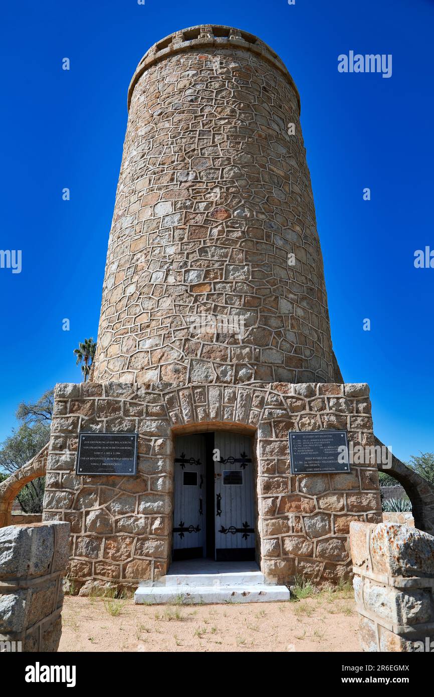 Der historische Franke-Turm in Omaruru, Namibia, ein nationales Denkmal ...