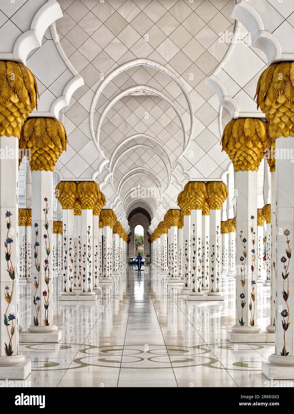 A mosque in Abu Dhabi.It is the third largest mosque in the world Stock ...