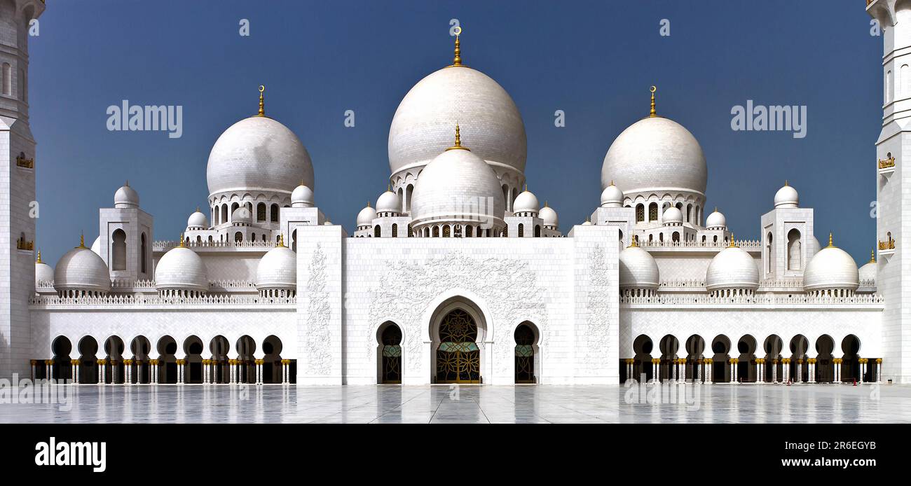 A mosque in Abu Dhabi.It is the third largest mosque in the world Stock ...