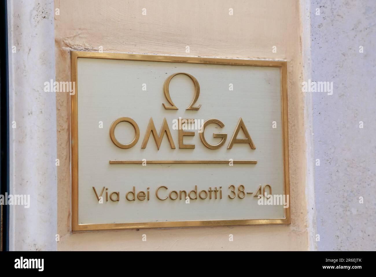 Via dei Condotti, luxury shopping windows in Rome, Italy Stock Photo ...