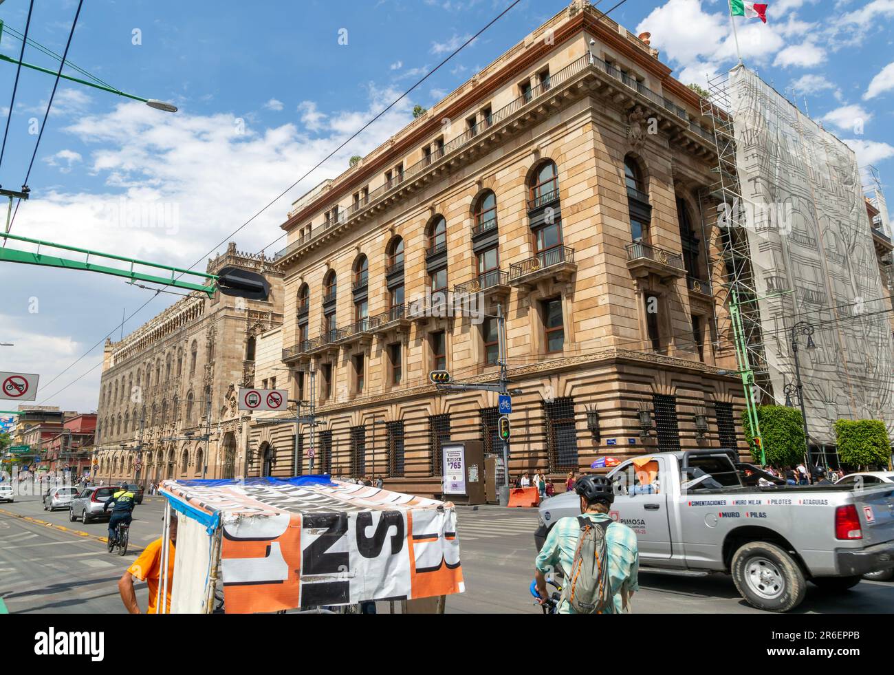 Palacio de Correos de México Post Office building left, El Museo Banco ...