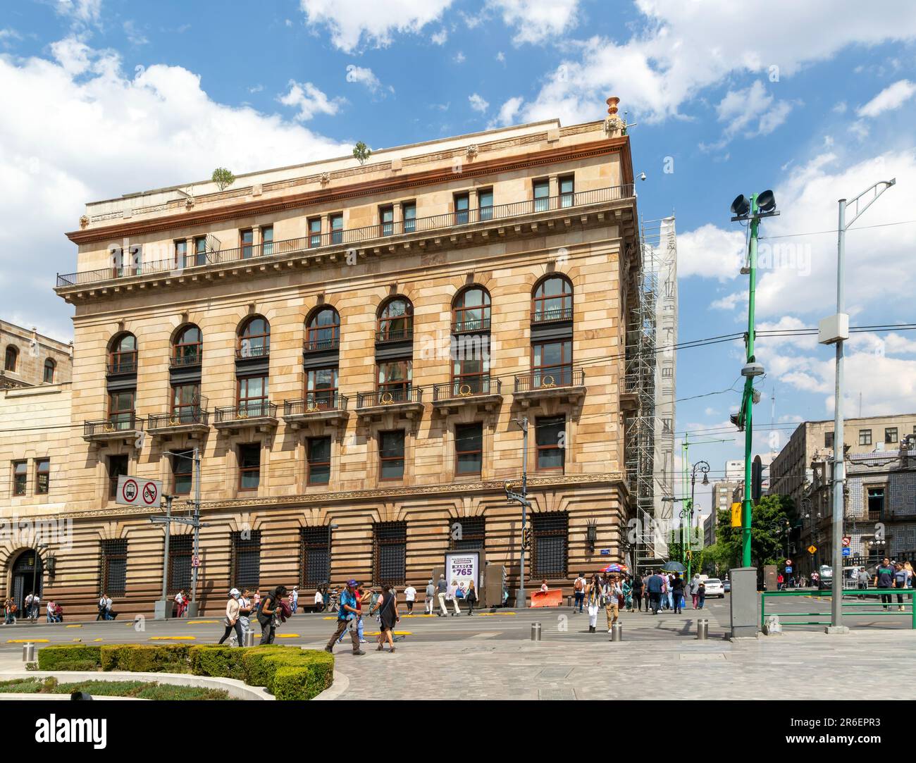 El Museo Banco de México, Bank of Mexico buildings right, Centro ...