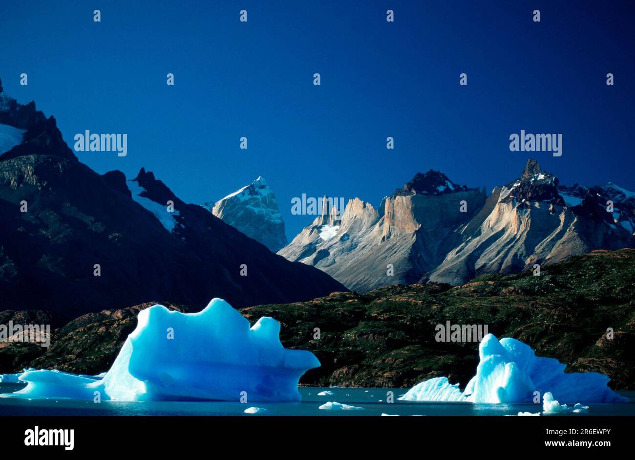 Icebergs on the Lago Grey, icebergs on the, national park, patagonia ...