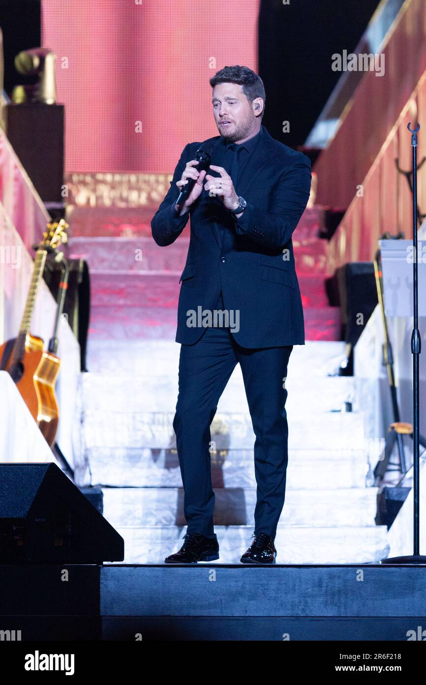 Michael buble higher tour 2023 hi-res stock photography and images - Alamy
