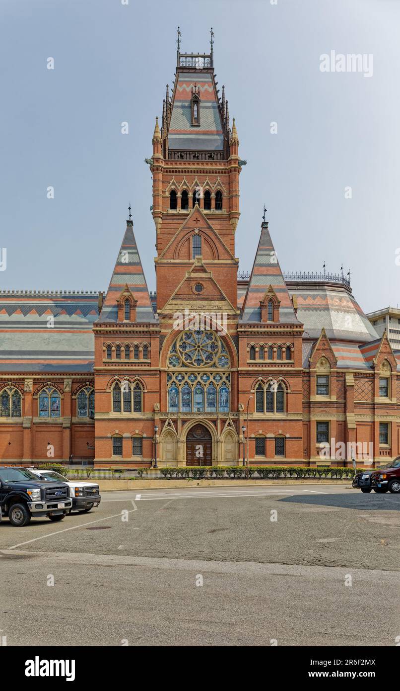 Memorial Hall honors Harvard men who died fighting for the Union in the ...