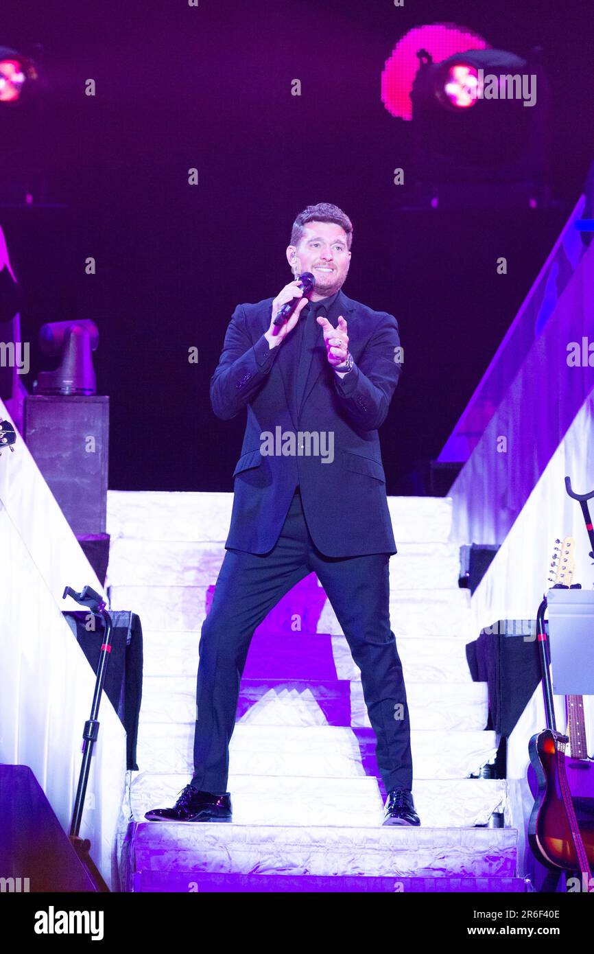 Michael buble higher tour 2023 hi-res stock photography and images - Alamy