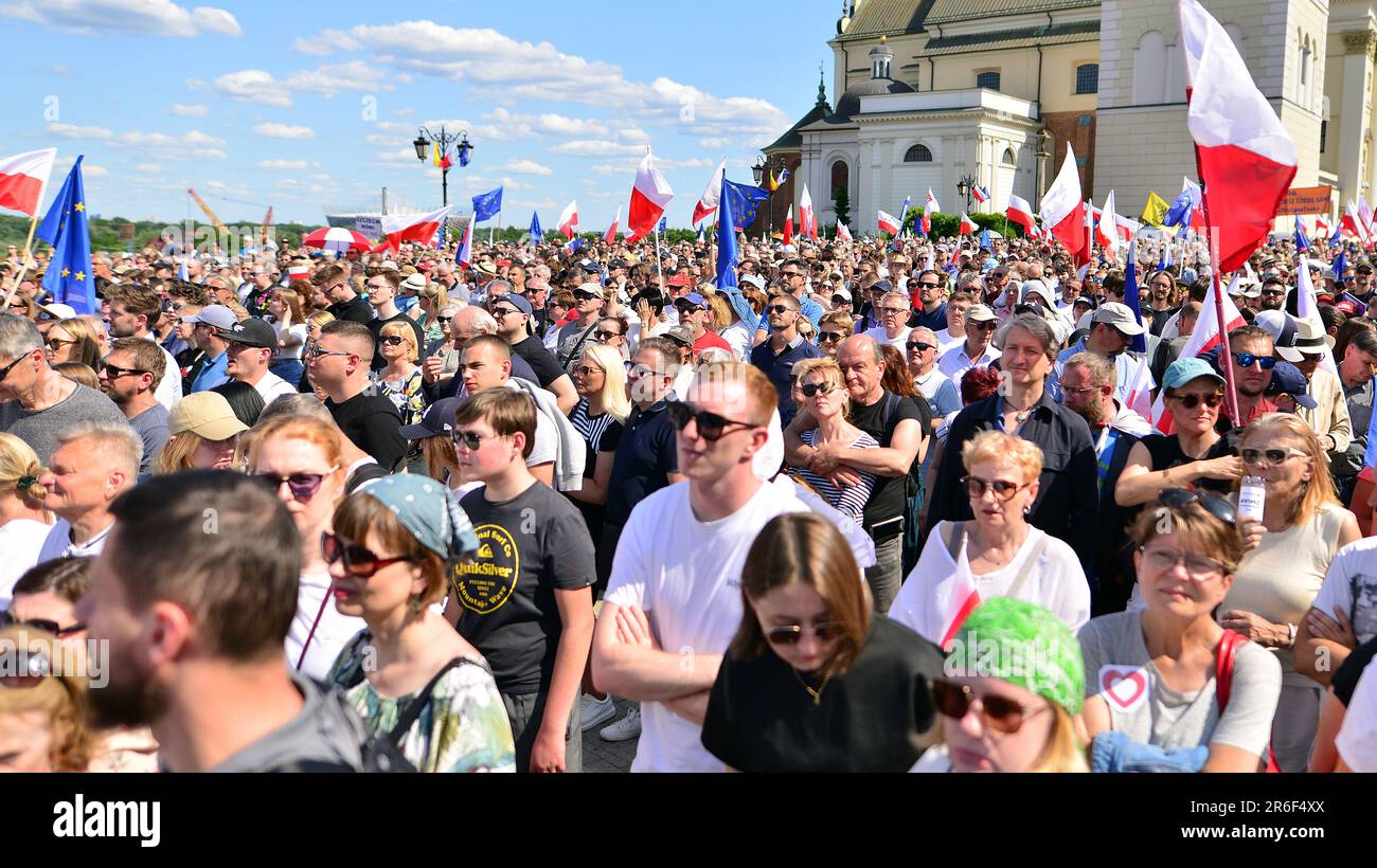 Warsaw, Poland. 4 June 2023. Hundreds of thousands march in anti ...