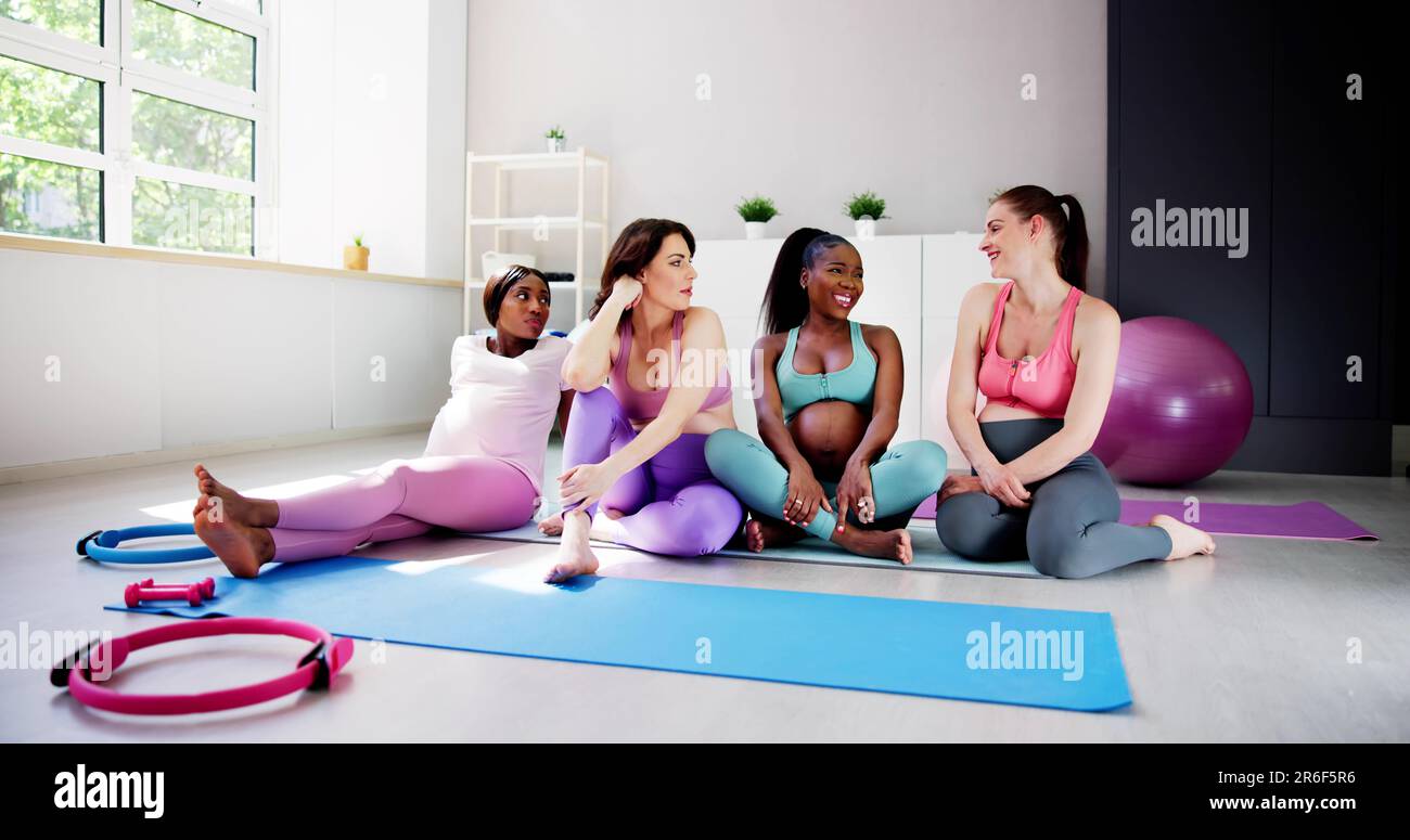 Active birth class hi-res stock photography and images - Alamy