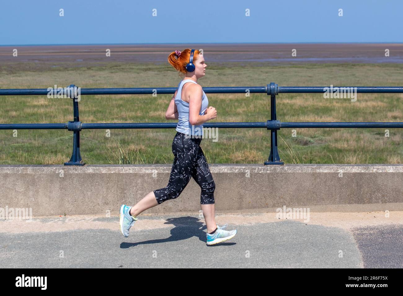 Southport, Merseyside. UK Weather. 9 June 2023 Hot sunny day as local ...