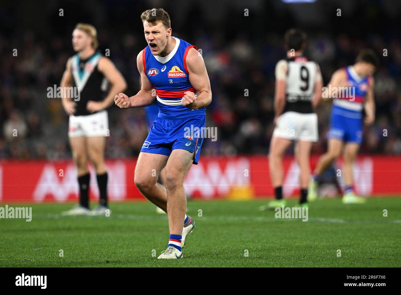 Melbourne, Australia. 09th June, 2023. Jack Macrae of Western Bulldogs ...