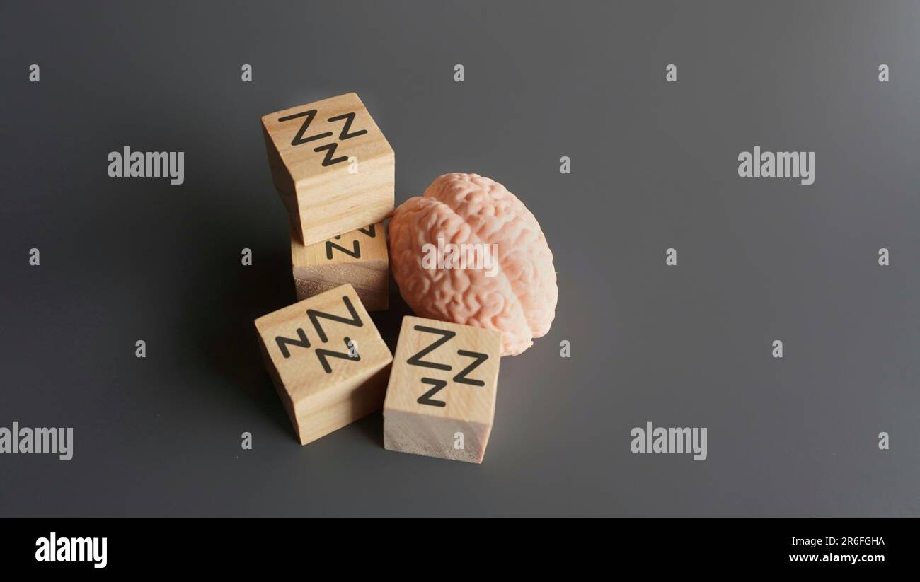 Brain and sleeping icon with copy space. Tired, fatigue, sleepy and ...