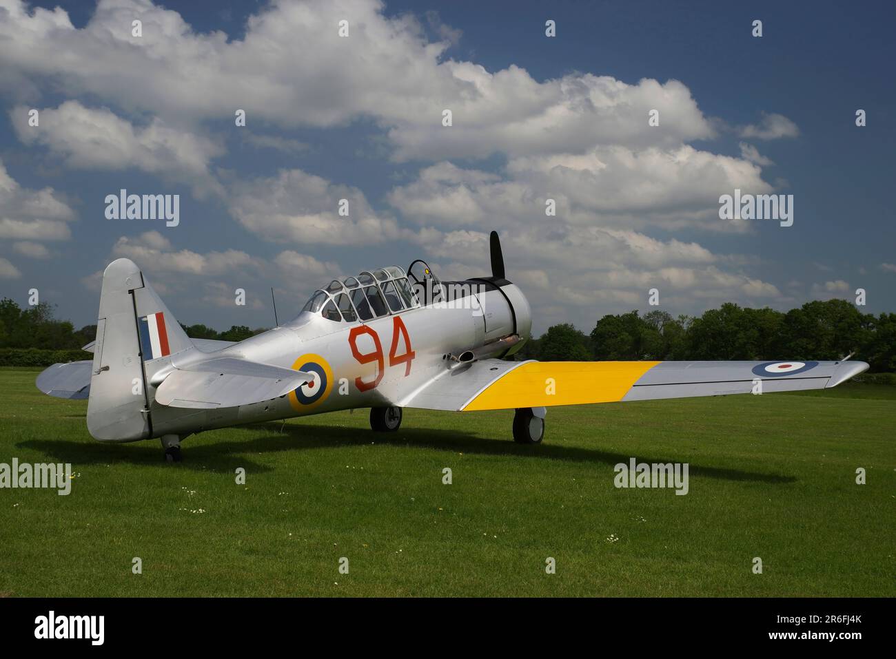 Noorduyn Mk IIIb, Harvard, FE695, G-BTXI, Old Warden Air Display ...