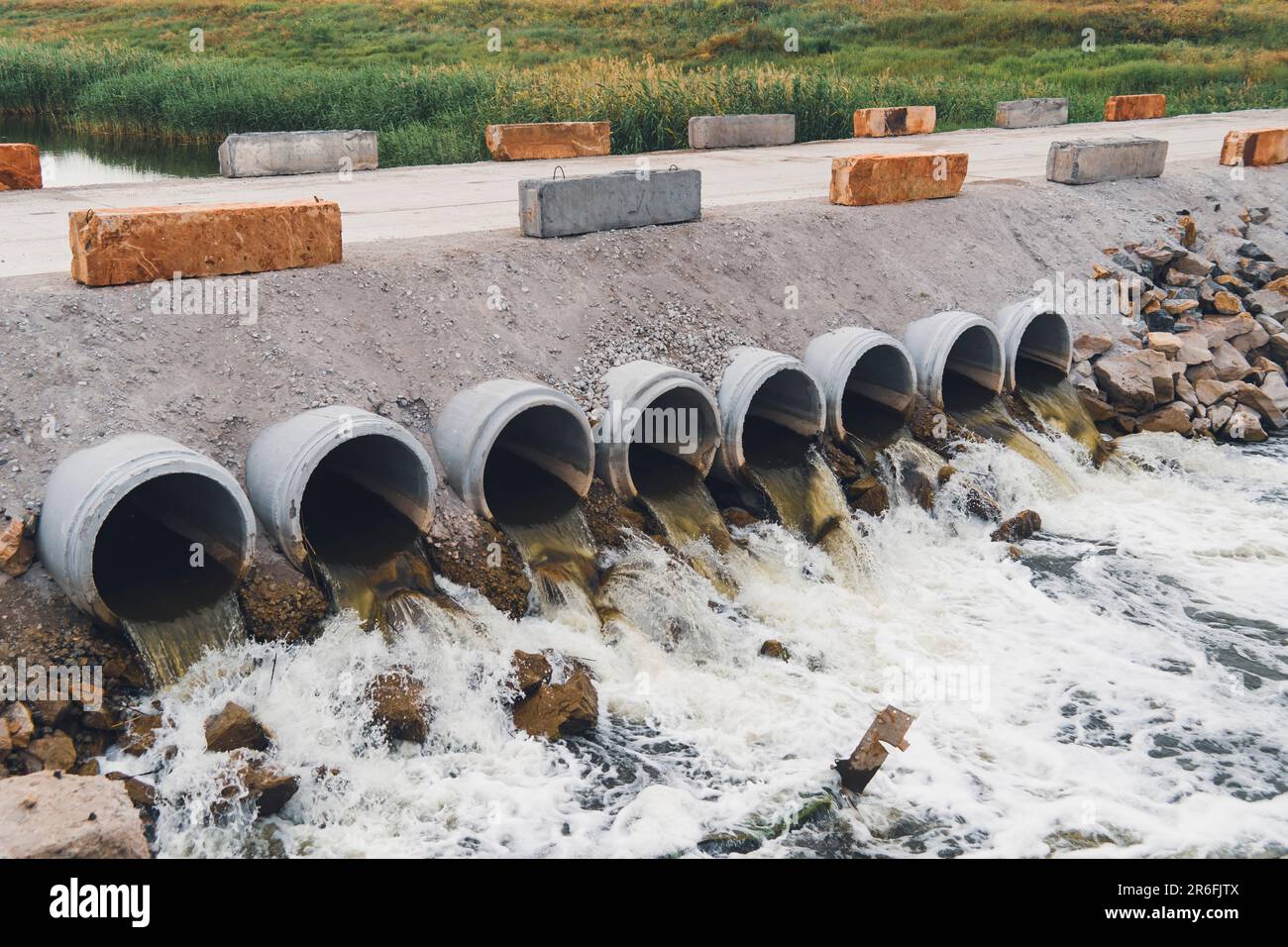 The release of water on the dam due to flooding. Rising water level ...