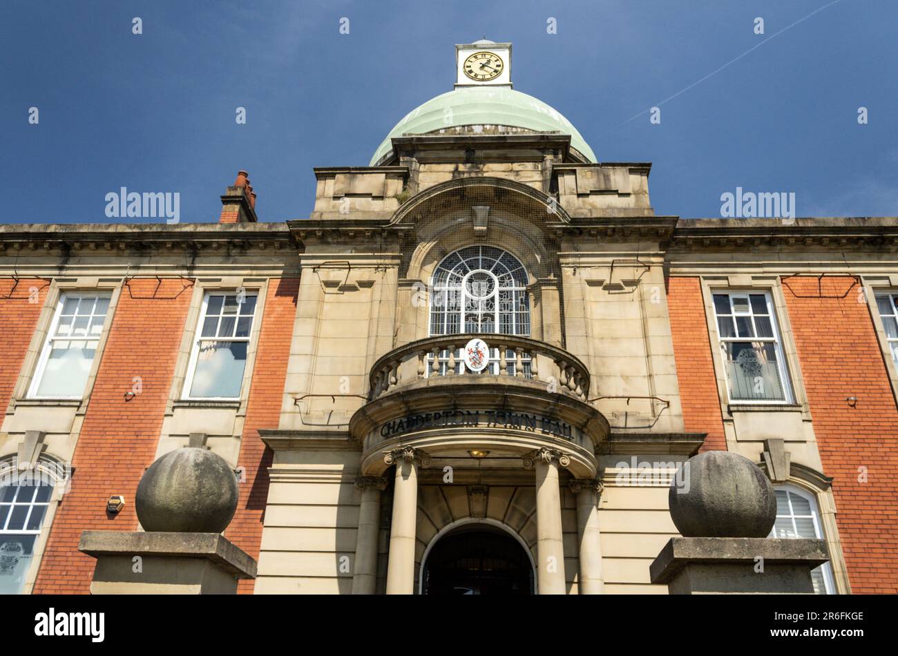 Chadderton Town Hall. Middleton Road, Chadderton Stock Photo - Alamy