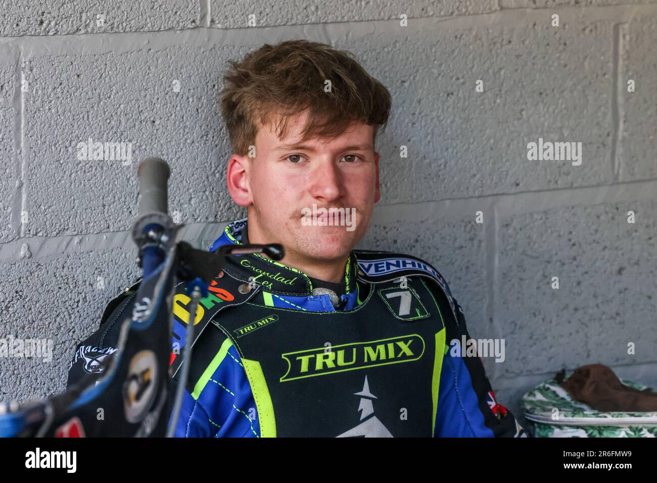 Thompson twins hi-res stock photography and images - Alamy