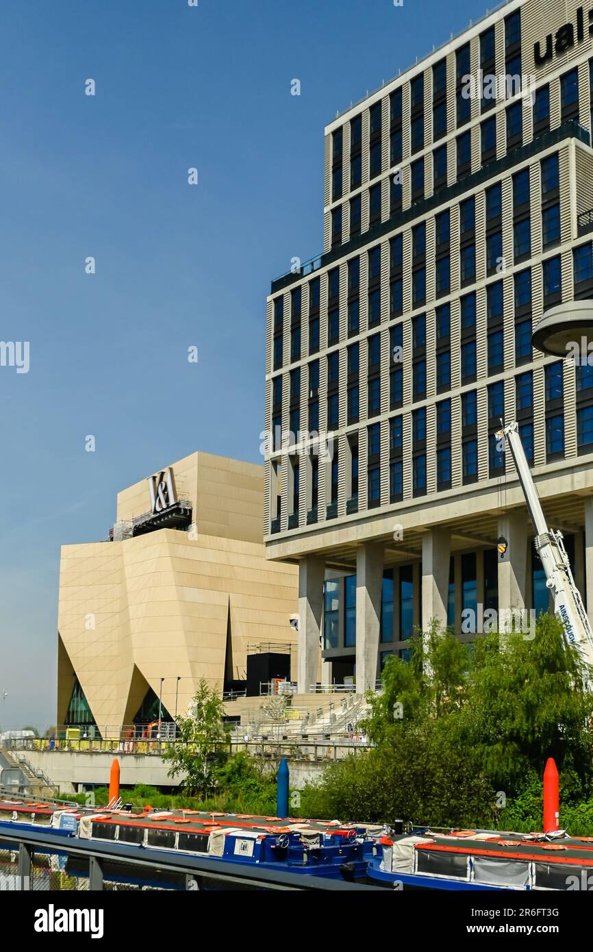 VA UAL’s London College of Fashion under construction, East Bank, Queen ...