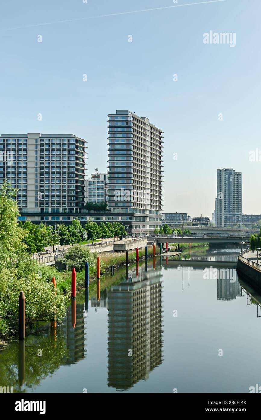 High rise apartment buildings in Stratford, East London Stock Photo - Alamy