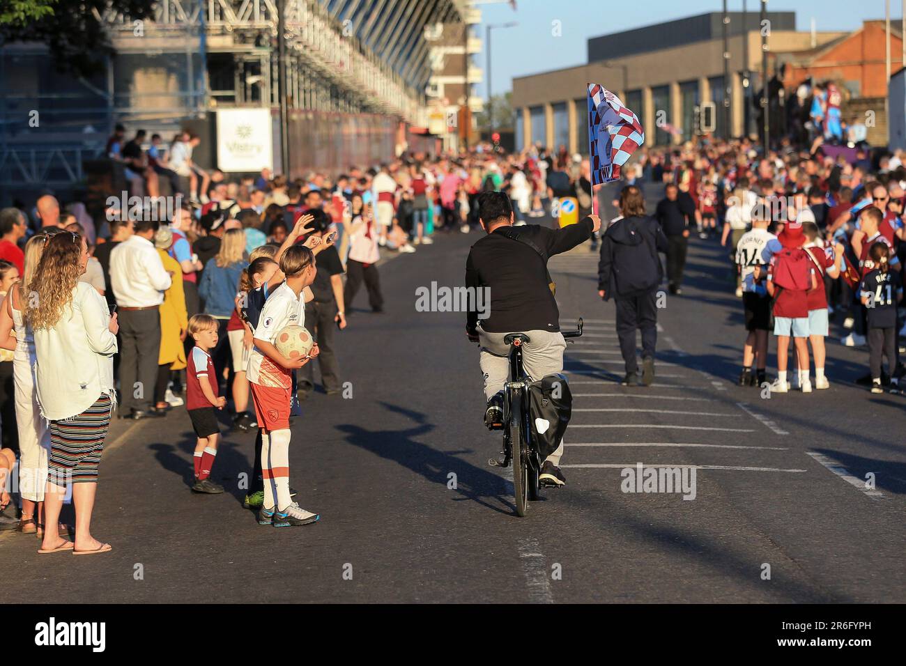 London, UK. 08th June, 2023. Fans wait for the bus during the West Ham ...