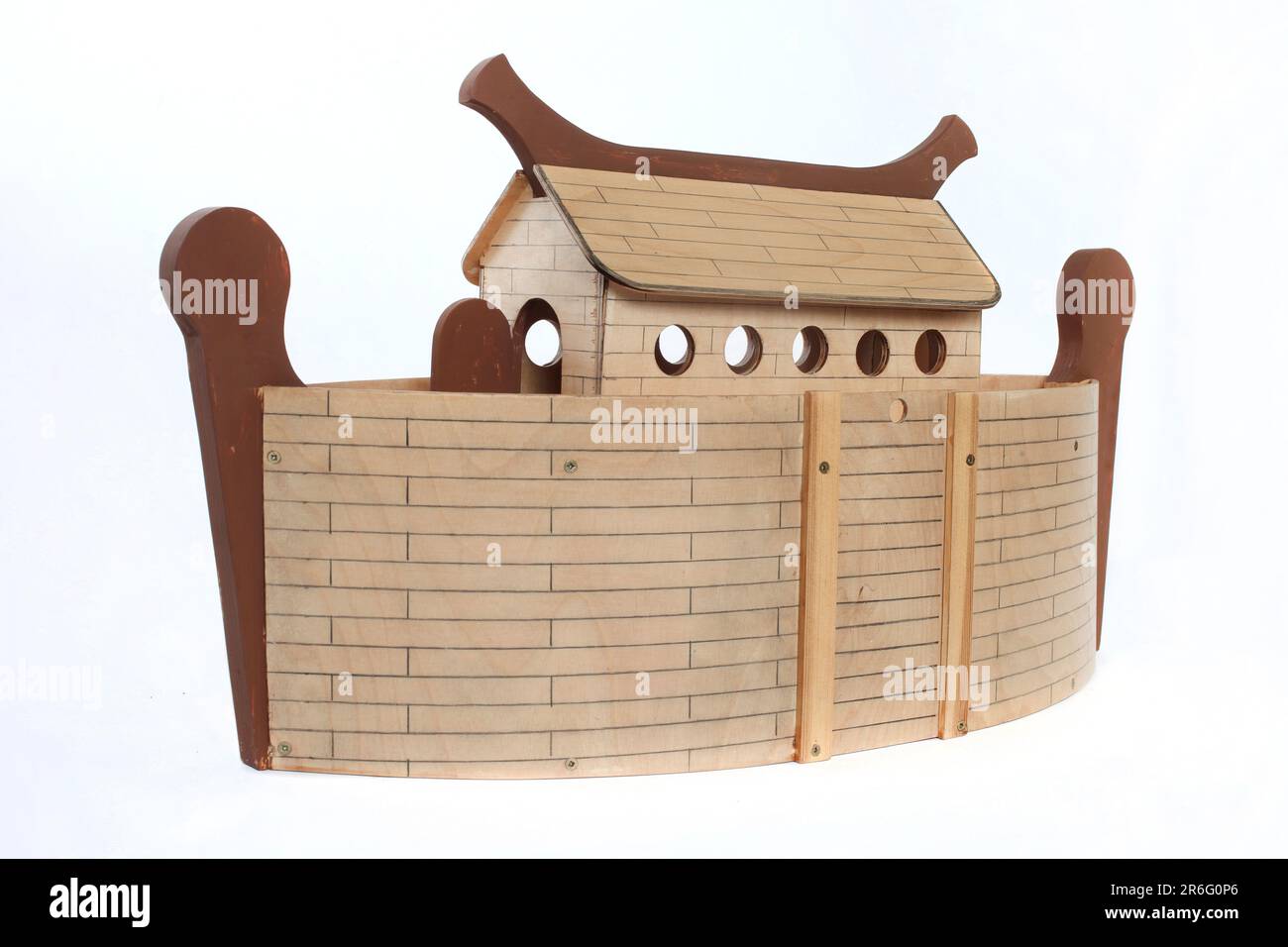 A wooden Noah's Ark toy Stock Photo - Alamy