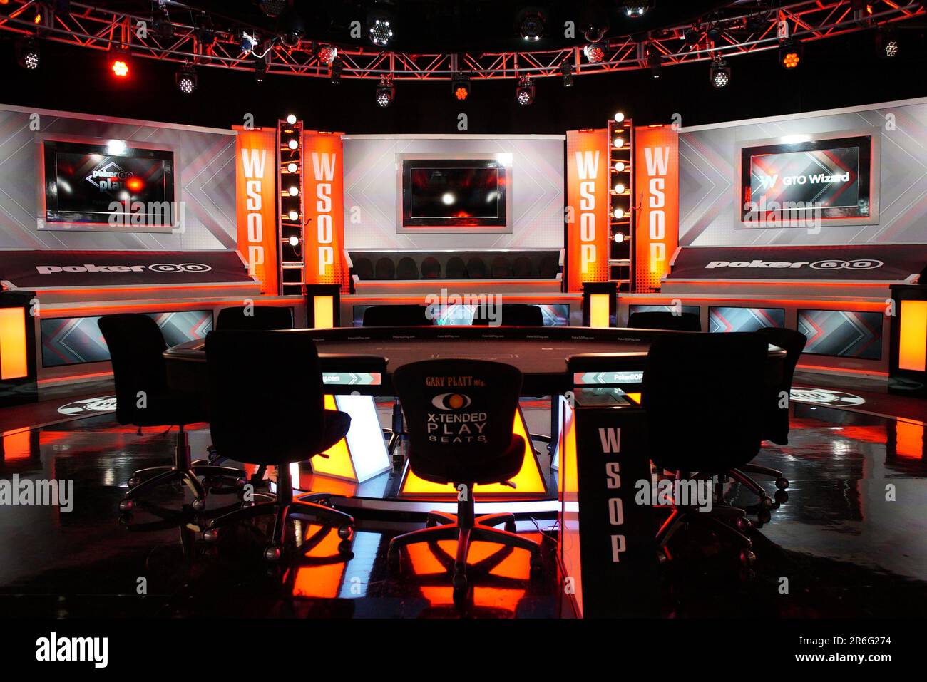 LAS VEGAS, NV - JUNE 8: The Final table of the WSOP 2023: Event #16 ...