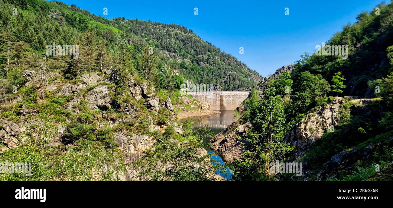 Val d'Enfer dam, Loire, France Stock Photo - Alamy