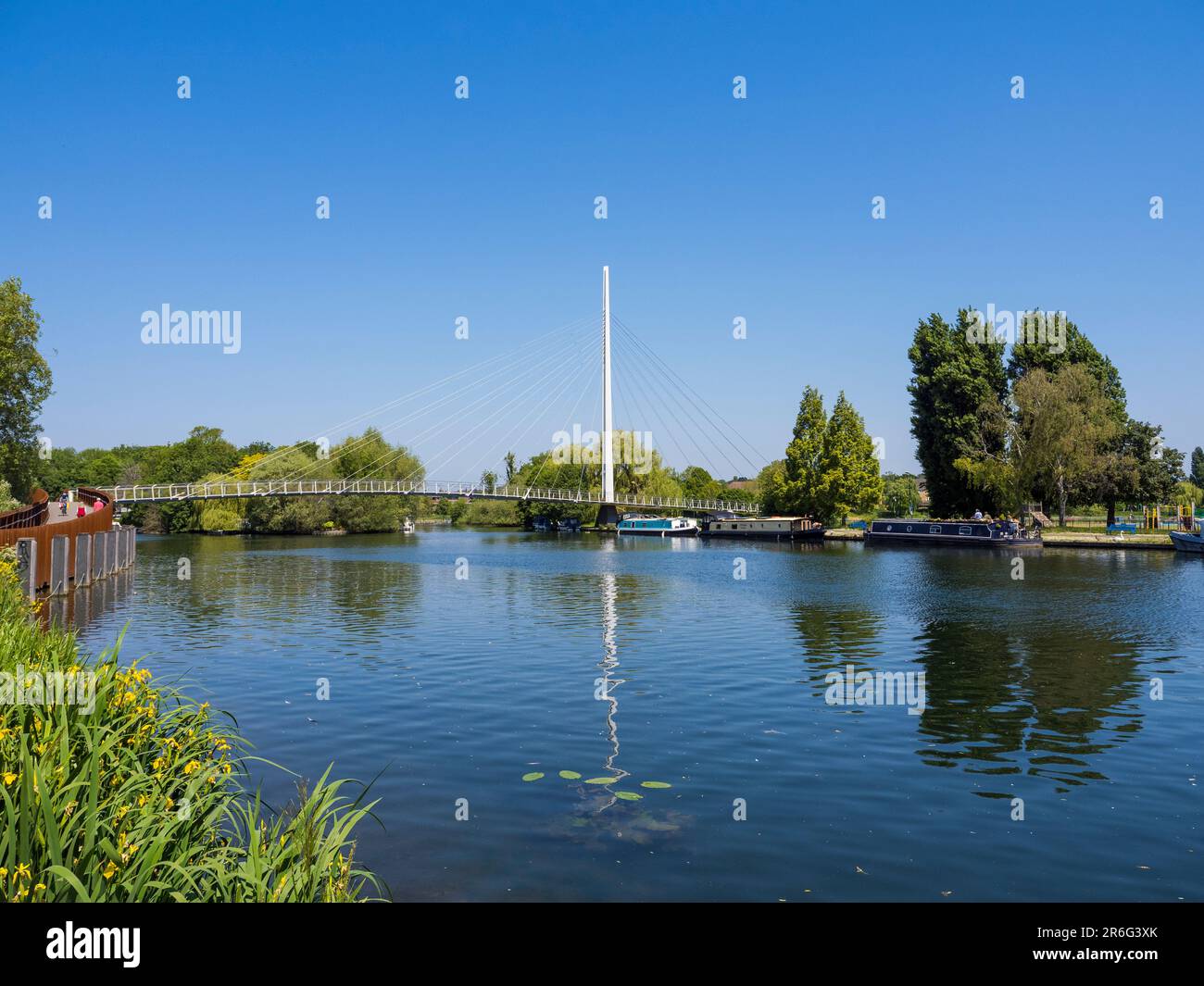 Christchurch Footbridge, River Thames, Reading, Berkshire, England, UK ...