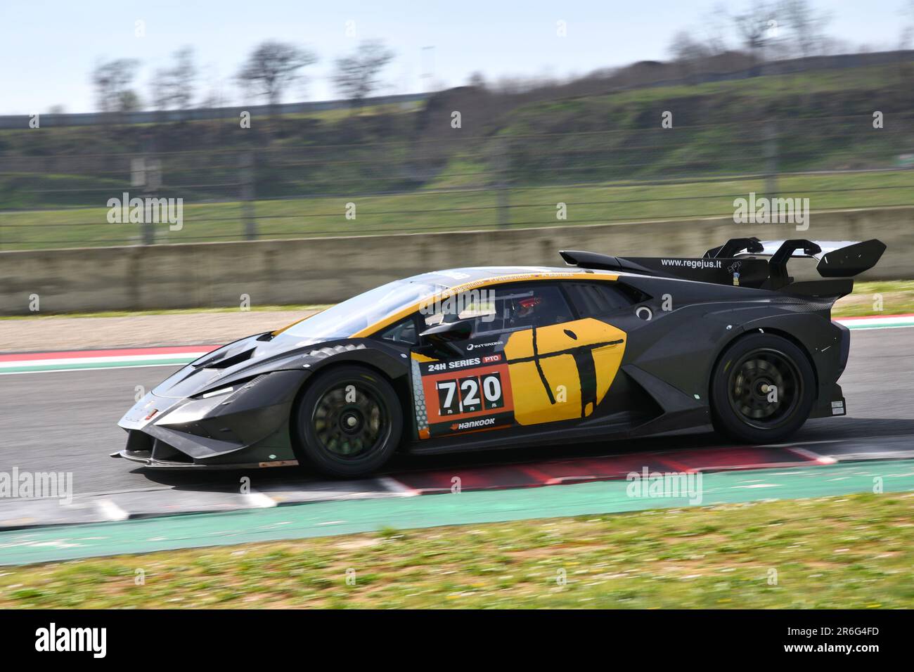 Lamborghini huracan super trofeo hi-res stock photography and images ...