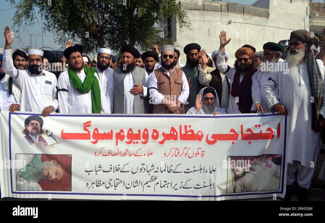 Members of Shabab Ahle-Sunnat are holding protest demonstration against ...