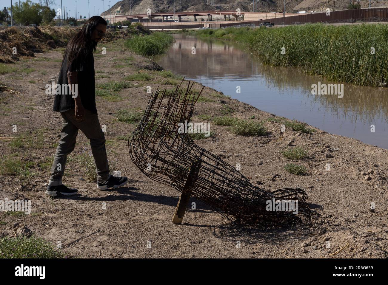 The renowned border artist known as ''El Yorch'' is working on a ...