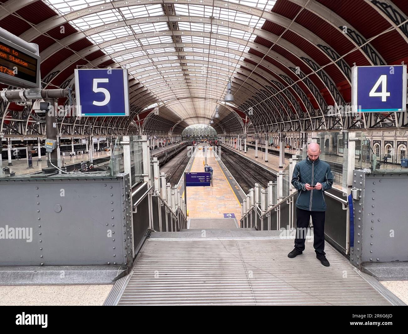 Jeff Moore RAIL STRIKE 31/05/2023- A empty Paddington station this ...