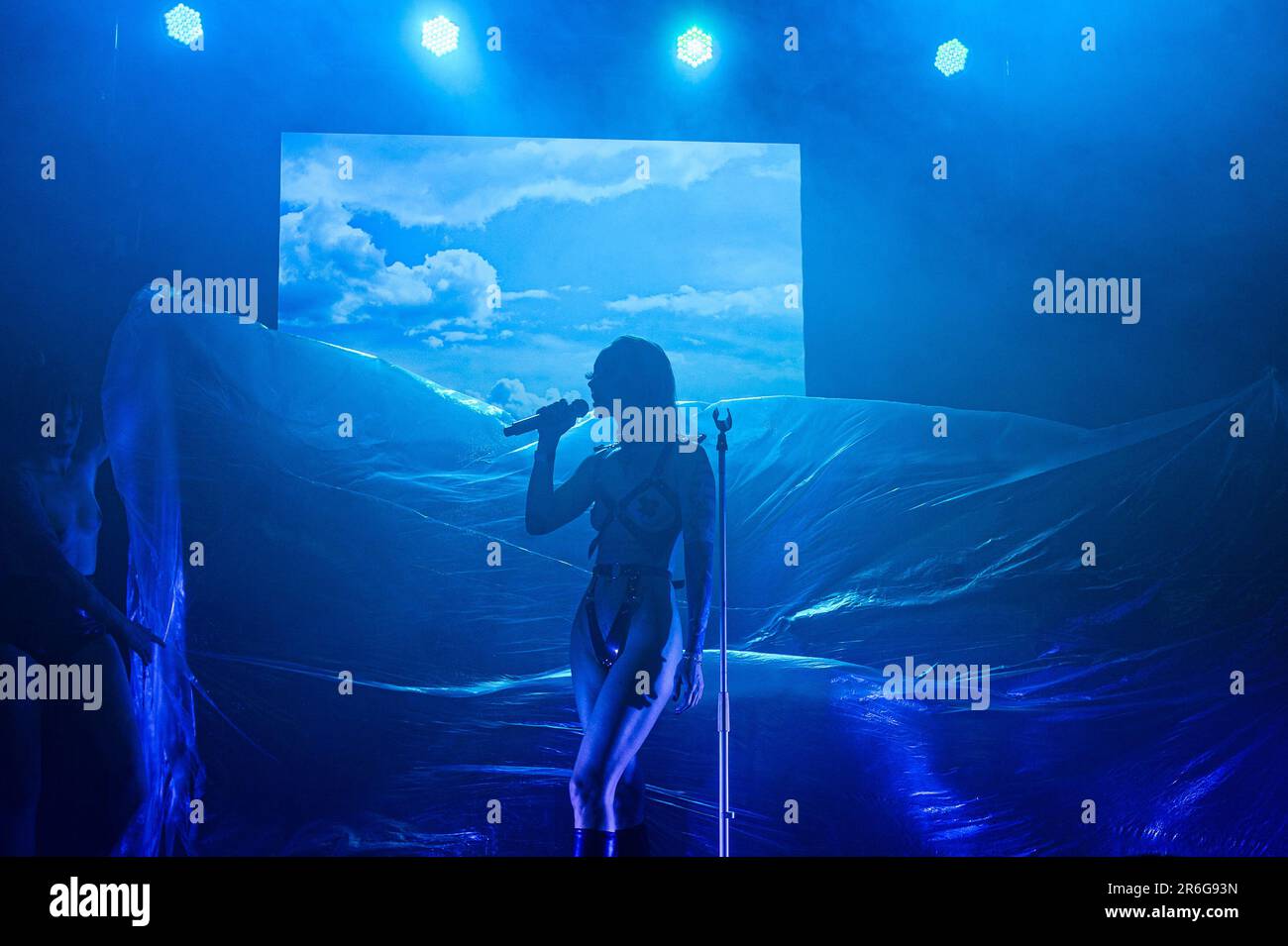 Aranea Peel of Grausame Töchter band performs on stage during the Wave ...
