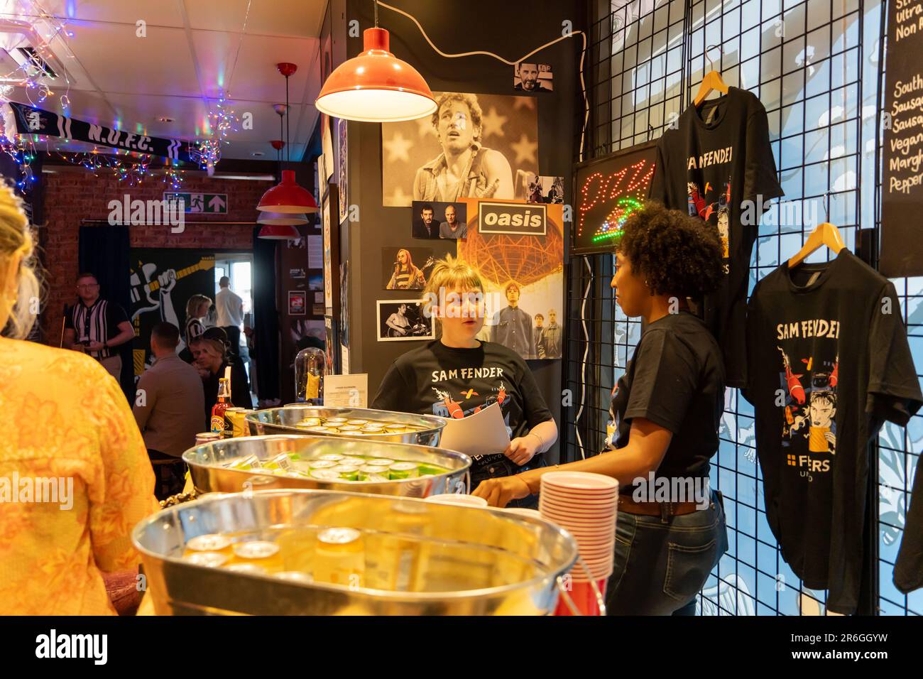 Sam fender greggs hi-res stock photography and images - Alamy