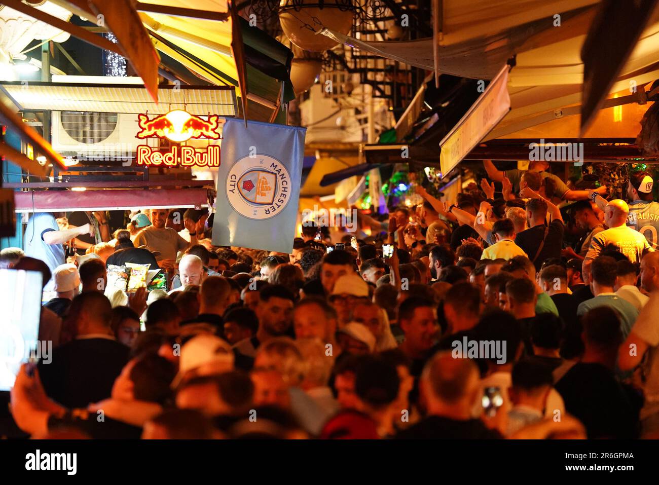 Football fans in central Istanbul, ahead of Saturday's UEFA Champions ...