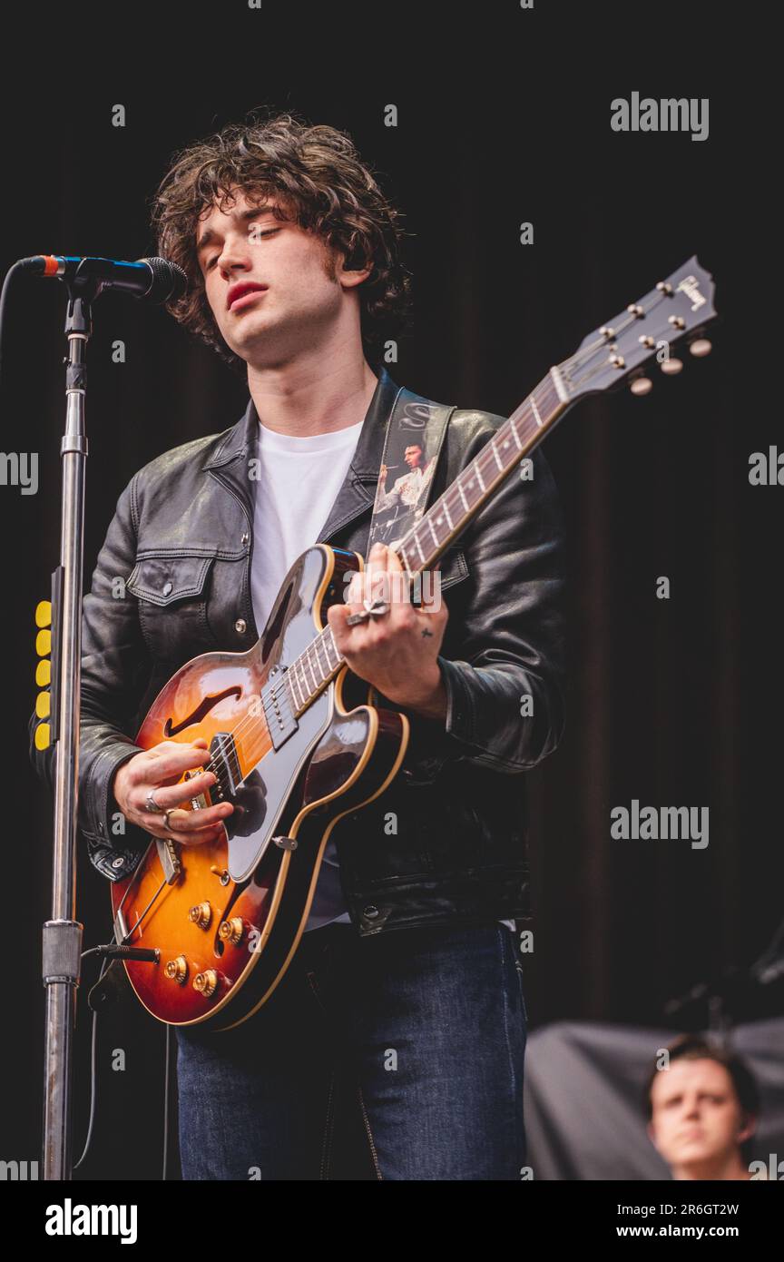 Irish indie upstarts Inhaler support Sam Fender in at St. James' Park ...