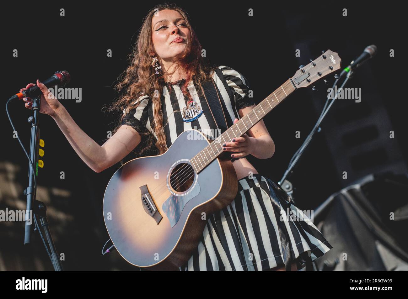 Sam fender show hi-res stock photography and images - Alamy