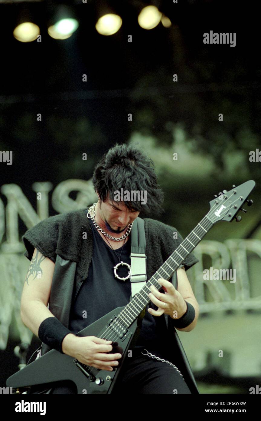 Ritchie wilkinson 2000 hi-res stock photography and images - Alamy