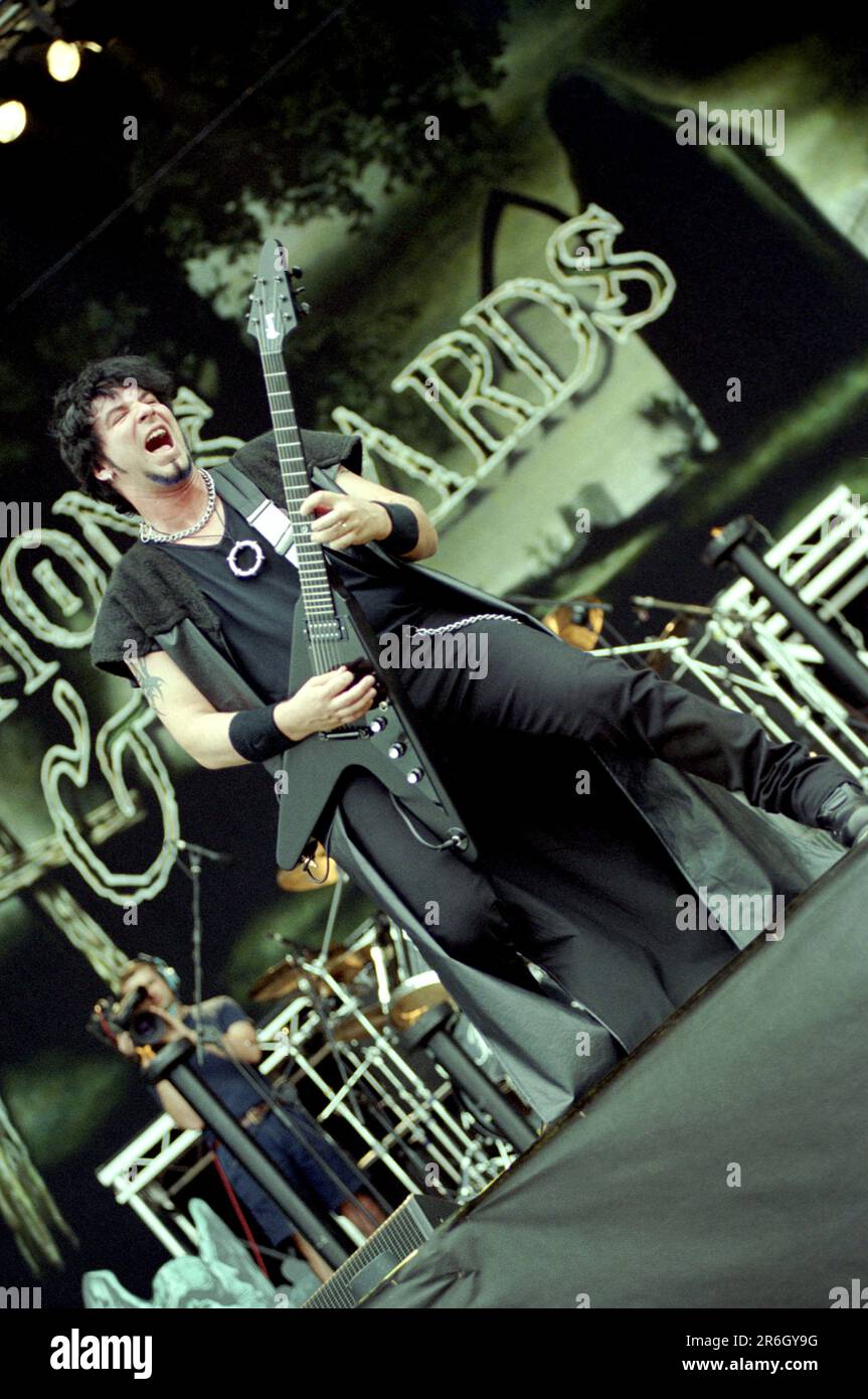 Milan Monza Italy 2000-06-10 : Ritchie Wilkinson guitarist of Demons ...