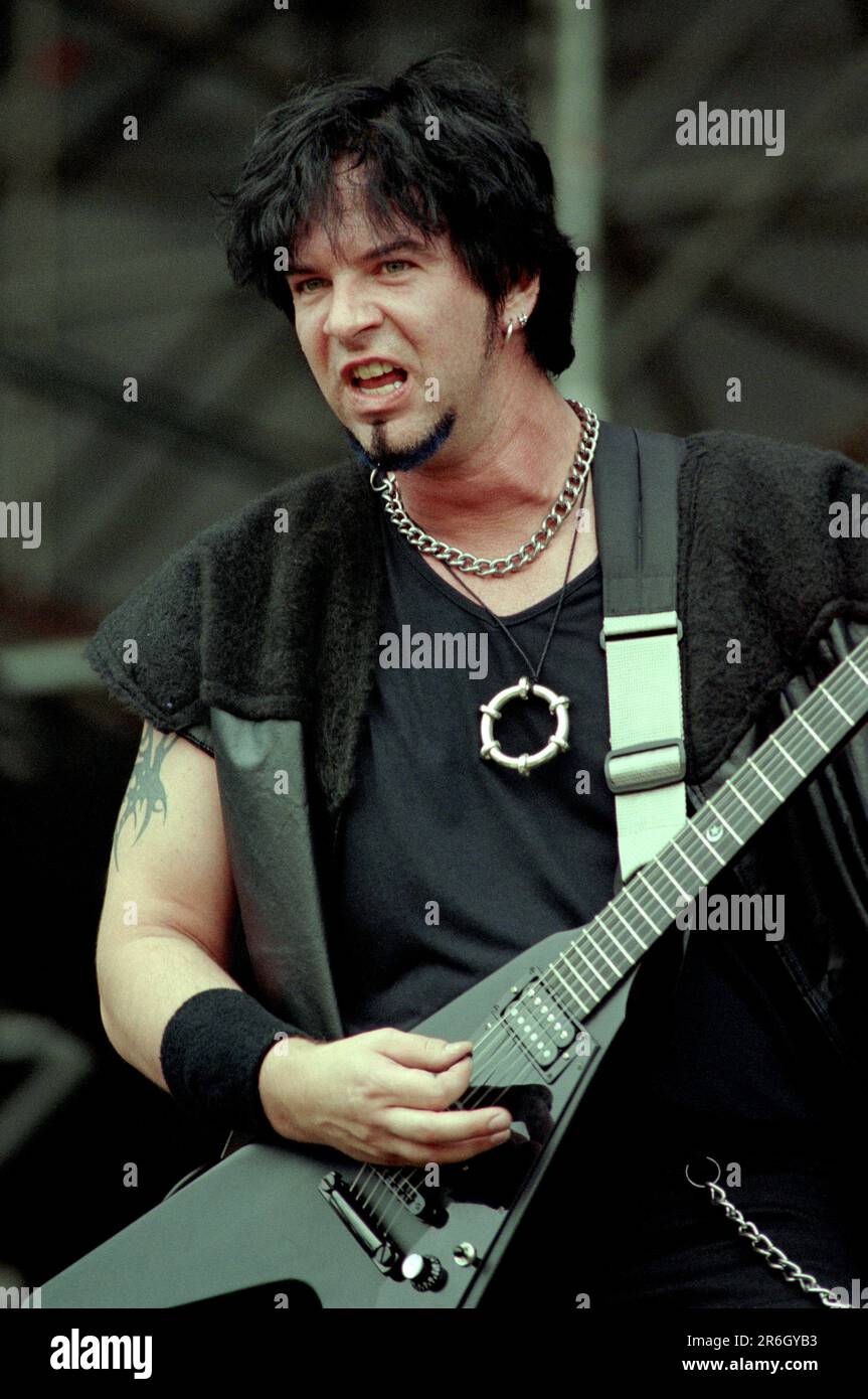 Milan Monza Italy 2000-06-10 : Ritchie Wilkinson guitarist of Demons ...