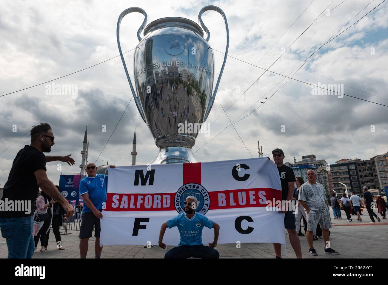 Istanbul, Turkey. 09th June, 2023. Manchester City Fans pose near a ...