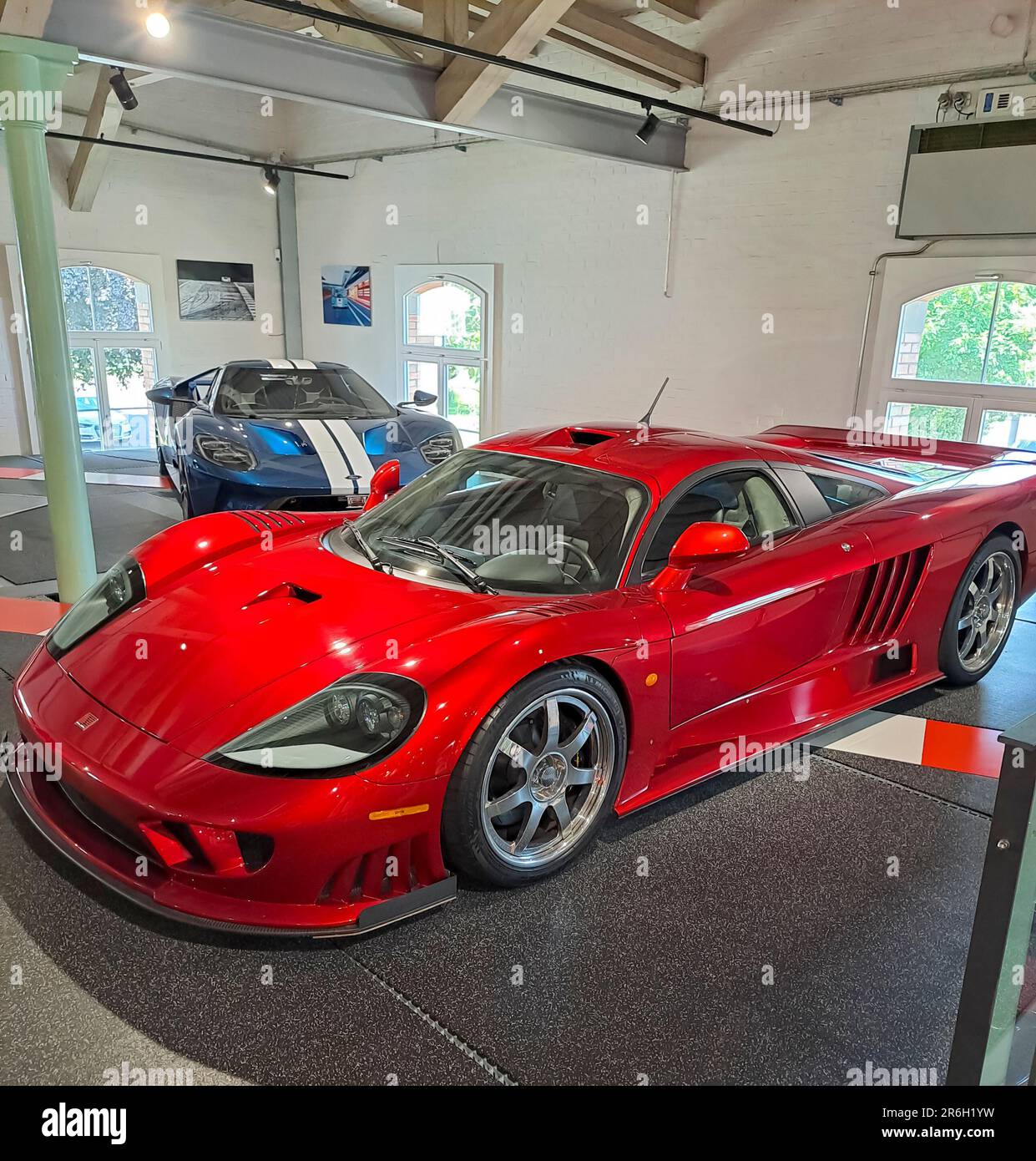 Red Saleen S7 2022