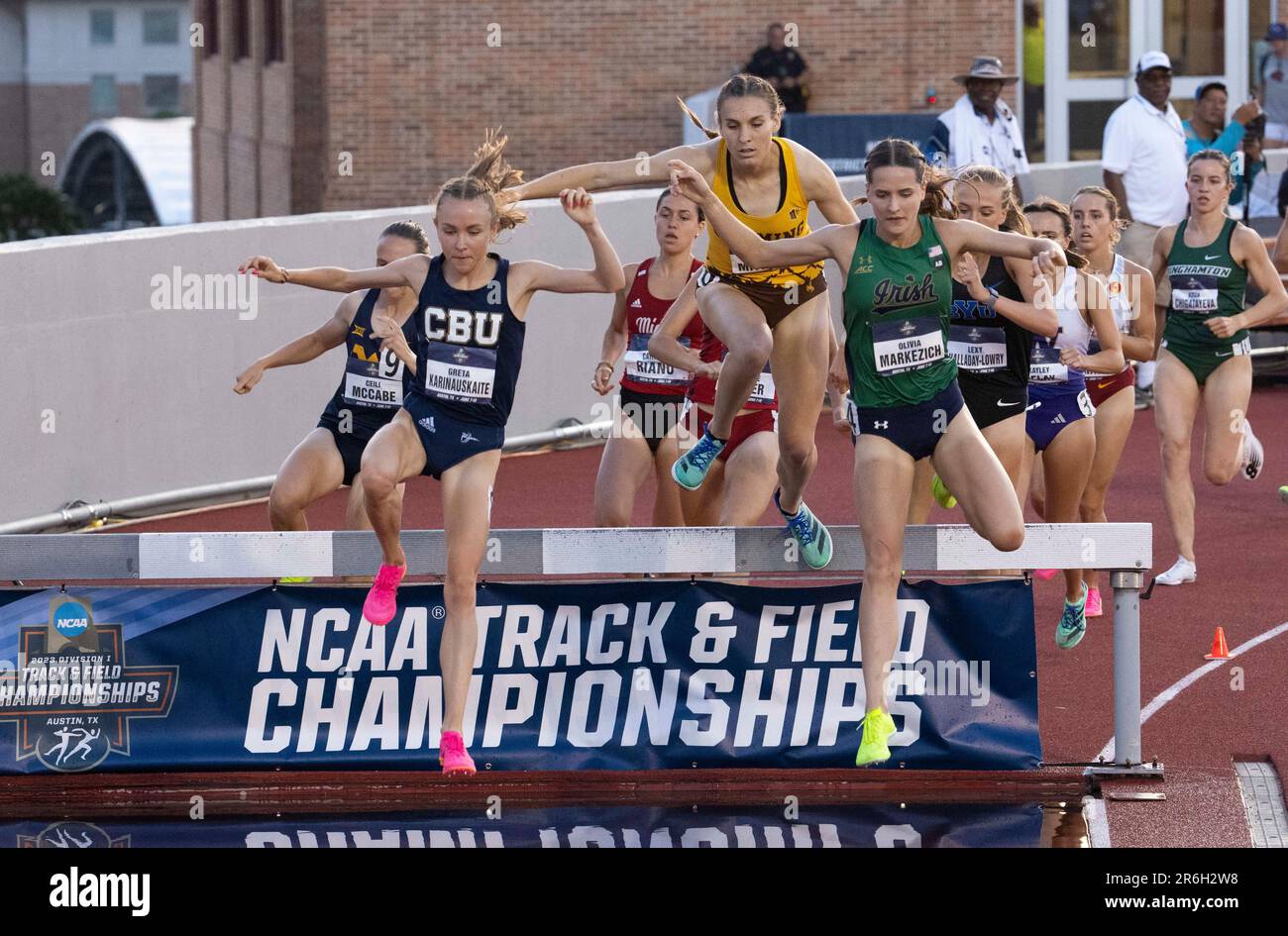 Ncaa division hi-res stock photography and images - Alamy