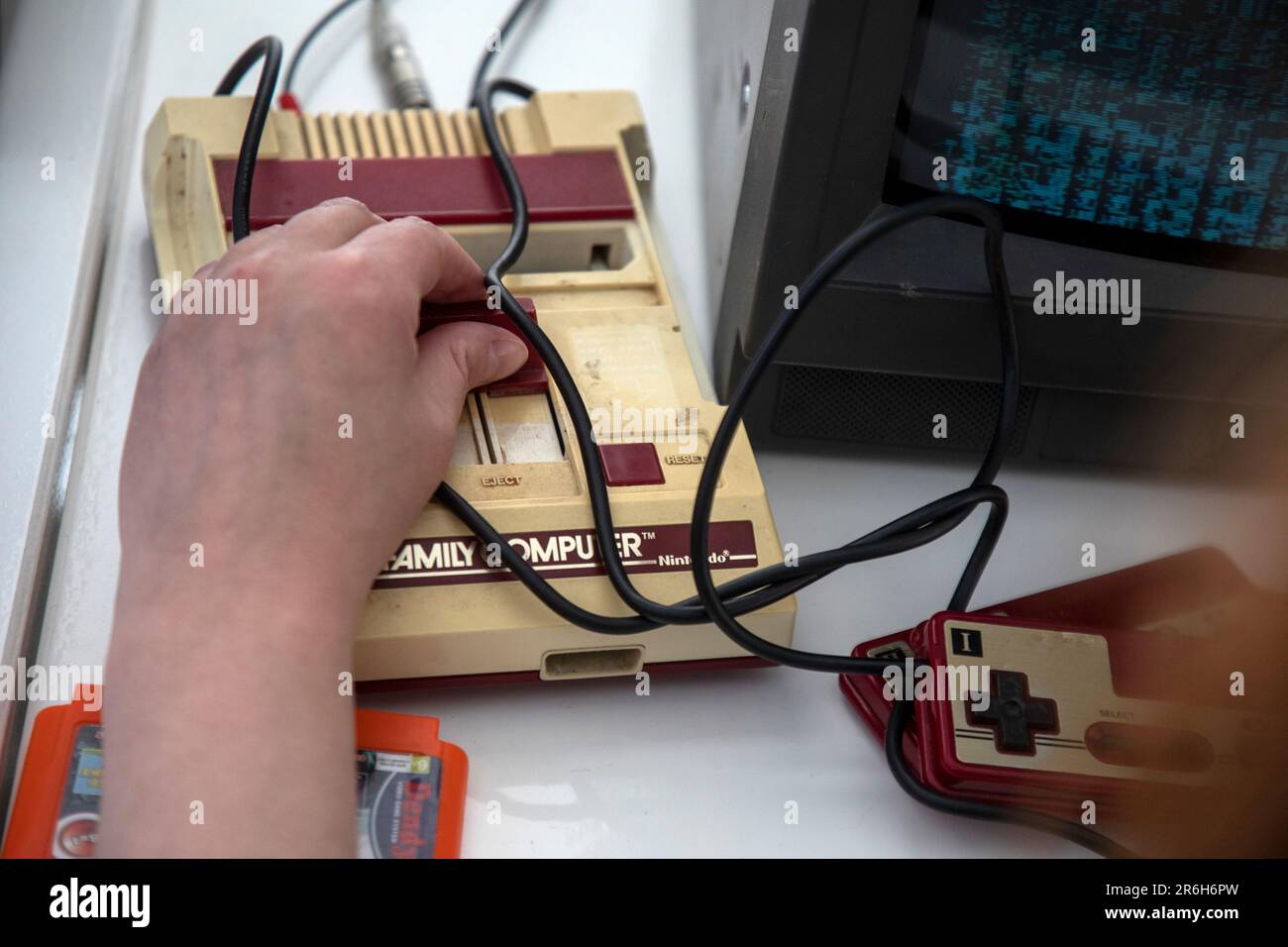 A view of a Nintendo Entertainment System console (NES Stock Photo - Alamy