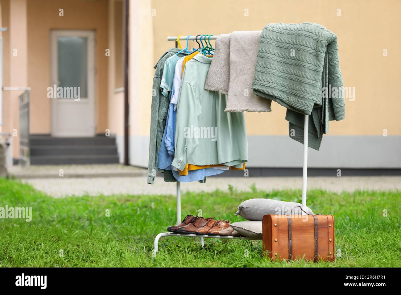 Secondhand garments hi-res stock photography and images - Alamy